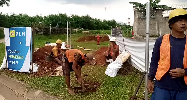 Proyek Galian Kabel PLN Diduga Tidak Sesuai SOP dan Terkesan Dikerjakan ...