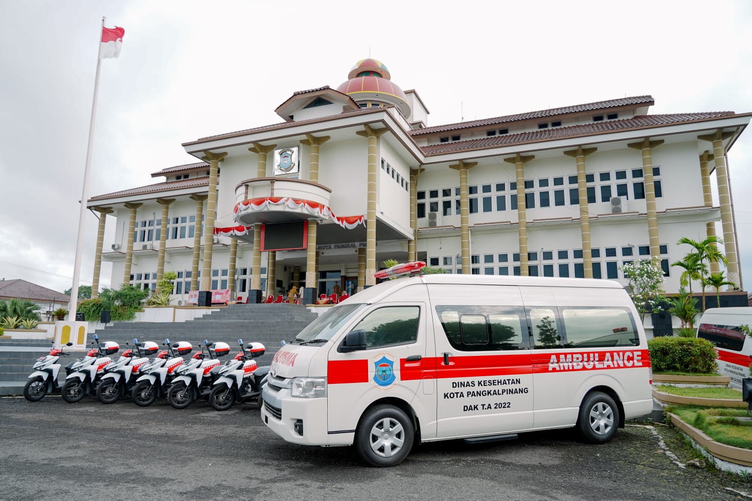 Dinkes kota Pangkalpinang Serahkan 3 Unit Mobil Ambulance 9 Unit Motor ...