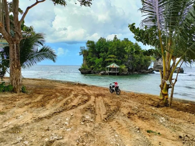 Pembangunan wisata Bahari Desa Batu dua Kecamatan Patani Utara ...