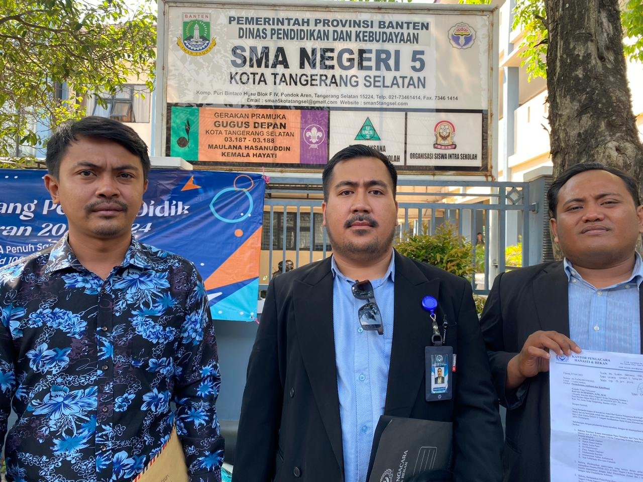 Kepala Sekolah SMAN 5 Tangsel, Abaikan Audiensi Masyarakat | NASIONAL XPOS